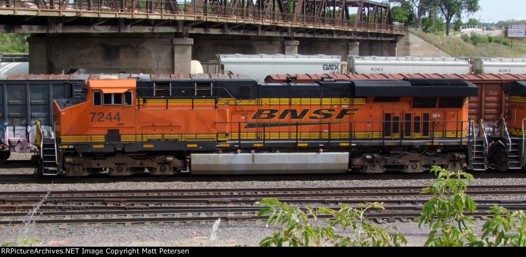 BNSF 7244